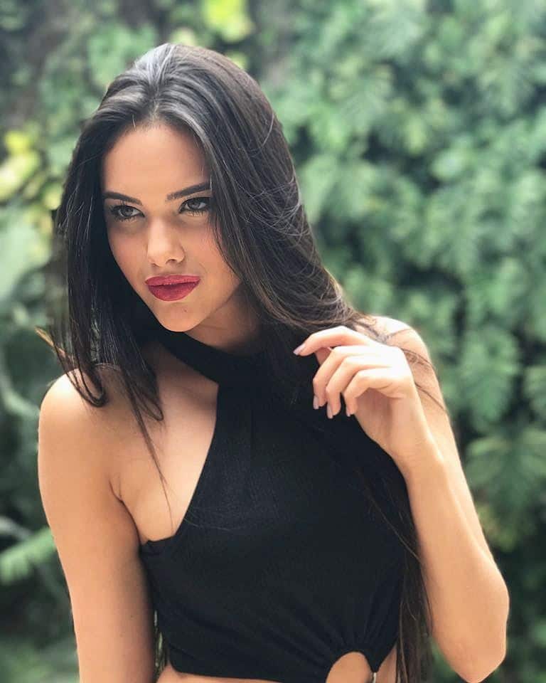 20 Hottest Girls On Instagram 2021 Techuseful